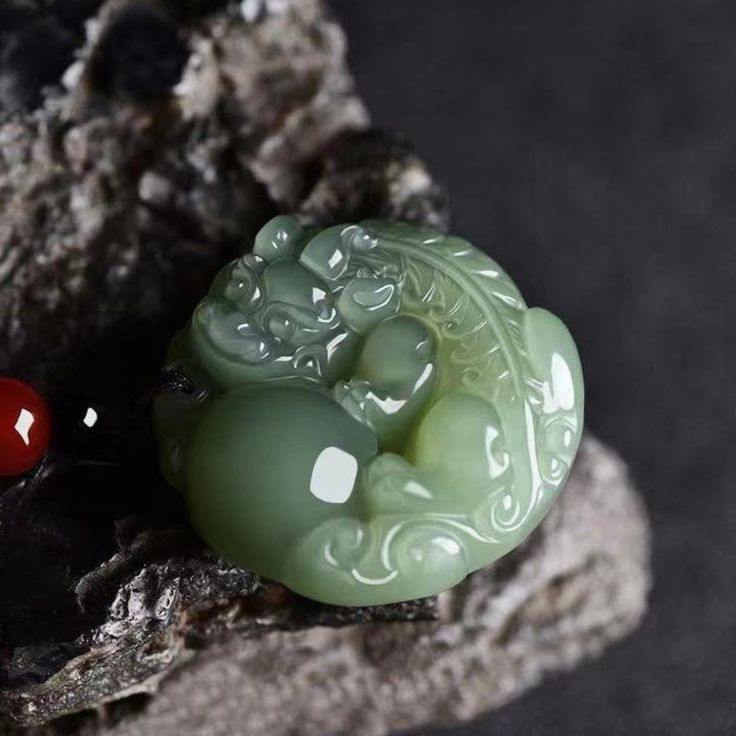 How to Wear and Activate Pixiu: Feng Shui Tips and Best Practices ...