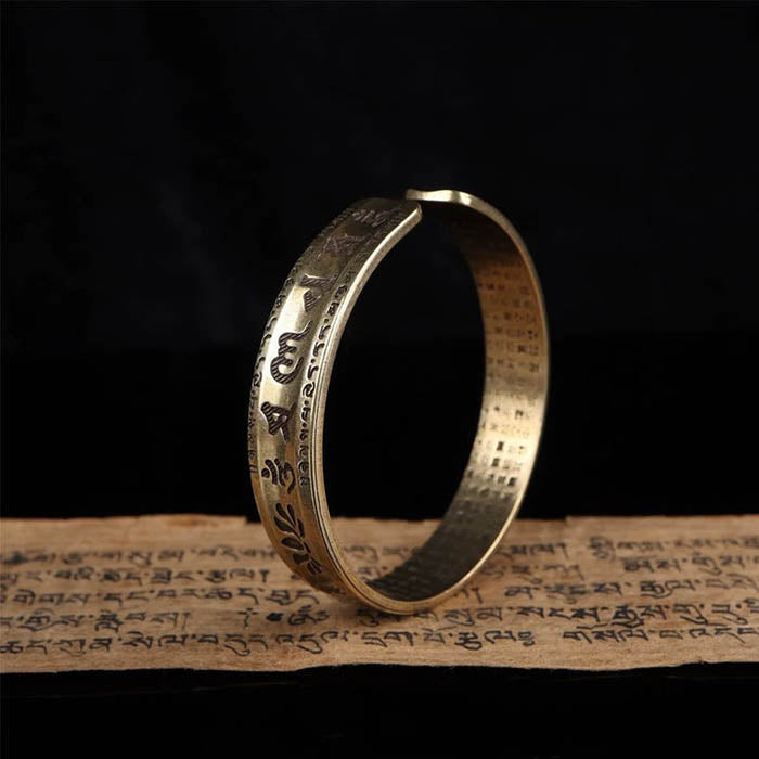 The Power of Spiritual Bracelets: Meaning and Protection – Buddha3bodhi